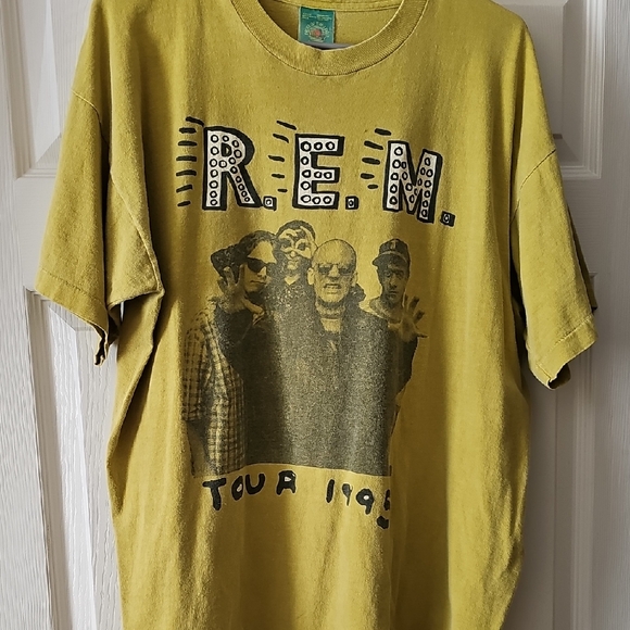 Fruit of the Loom | Shirts | Vintage Rem Tour 995 Graphic Tee Rare ...